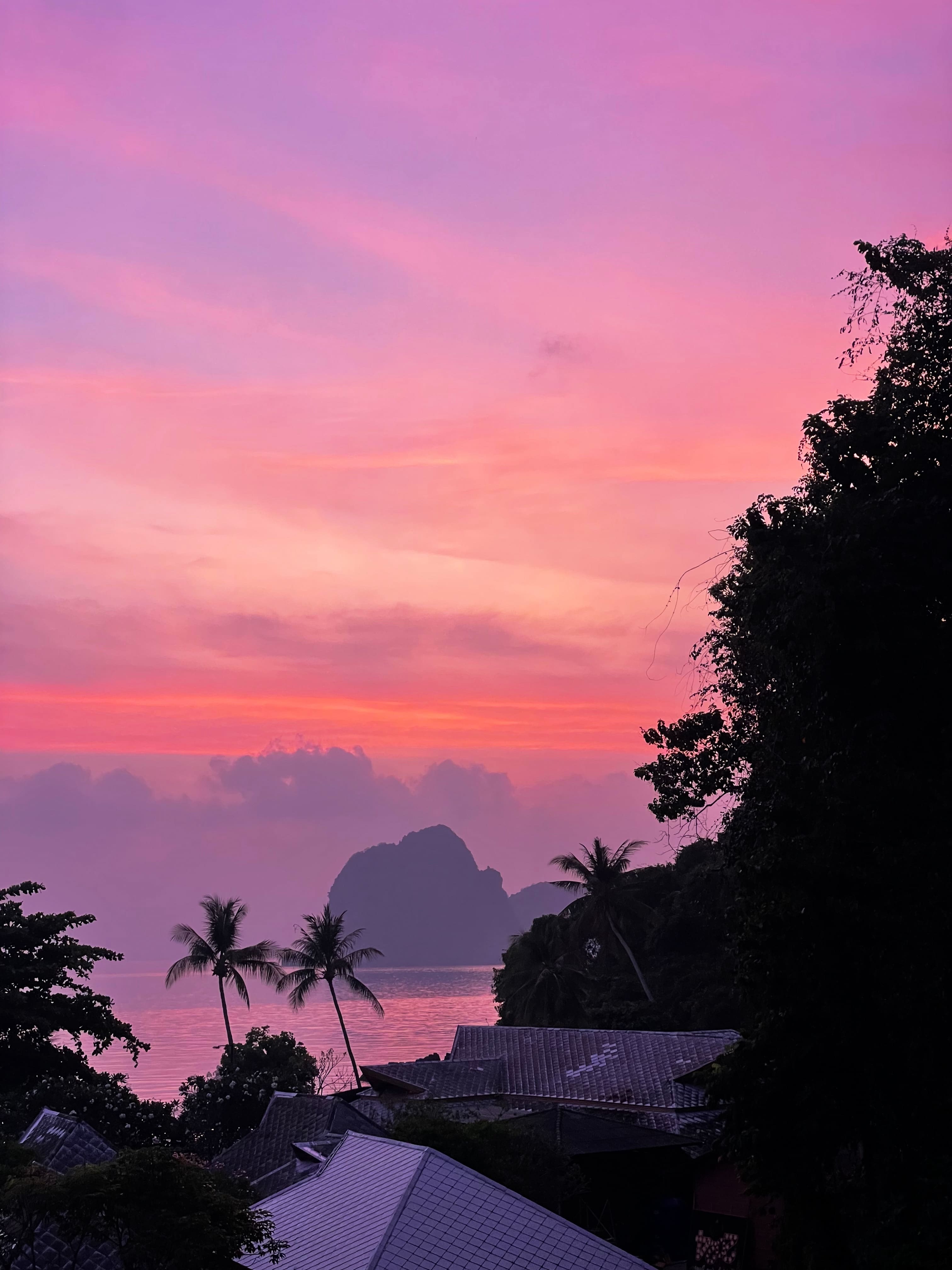 A Complete Koh Ngai Travel Guide: Quiet Thai Paradise (2024)